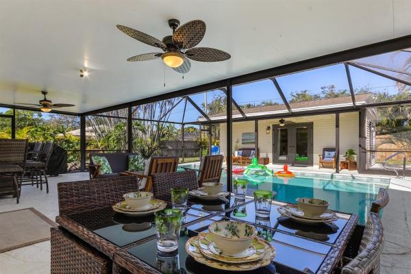 5 Bdrm 3 Bath Naples Luxury Htd Pool Nr Beach Pets - Naples, FL