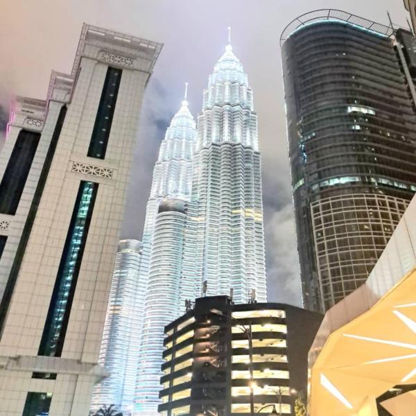 Sky Suites Klcc By Elham - Batu Caves