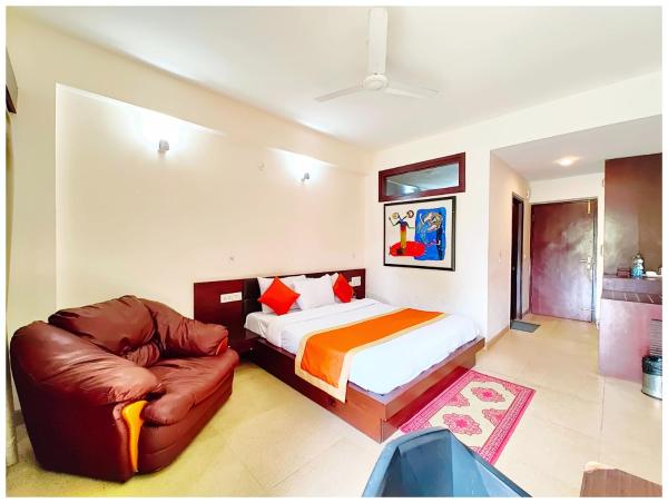 Hotel Premium Palm - A Luxuriues Collection In Bhimtal - Sunrise And Valley View From Balcony - Private Parking - Restrurant - Wifi Facilities With Decorated Interior - Kathgodam