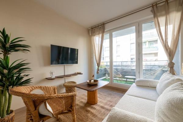 Disney Bali Train Station - M2 - Montévrain