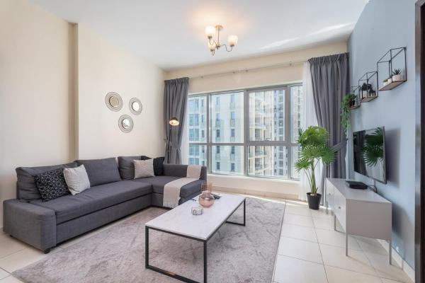 Refined 1br Retreat In The Point Tower - Marina - Dubai