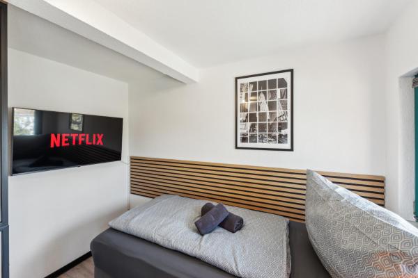 Premium Apartment Naumi 1, Küche, Parkplatz, 3 Bedrooms - Leuna