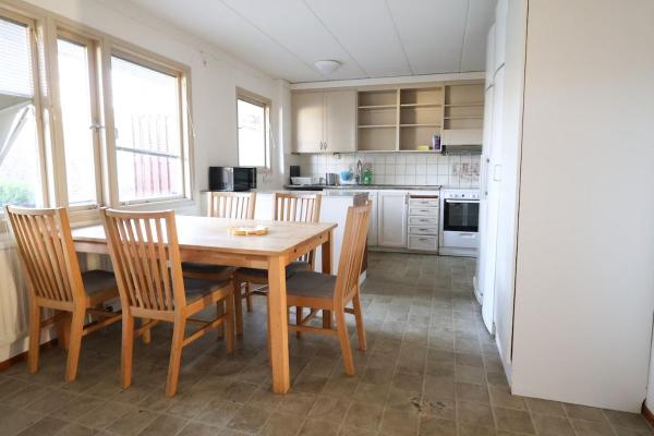 Workers House 10 Beds - Surte