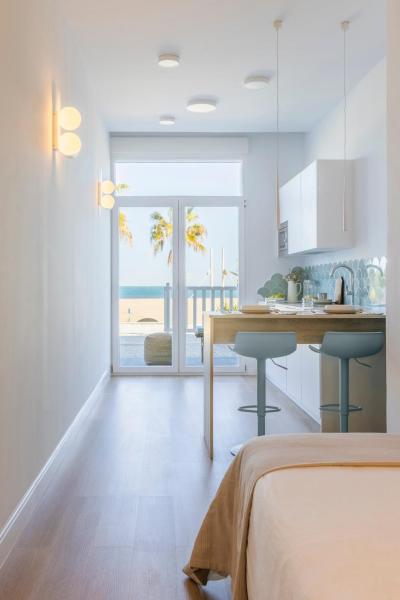 Exclusive Beachfront Apartment - Valencia