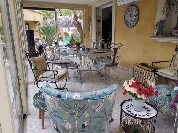 Maison De Charme En Couleurs - Cuers
