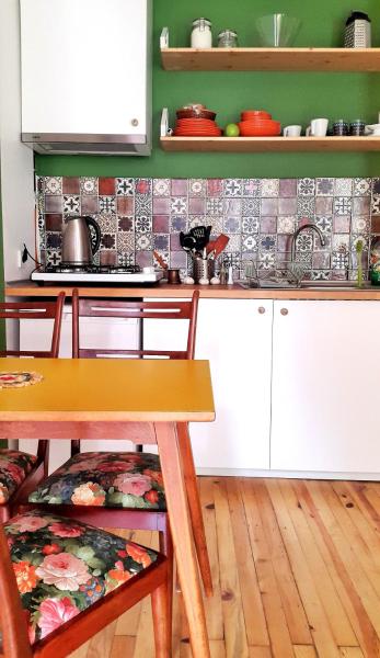 Apt With Cute Balc Up To 4 Taksim - Cihangir