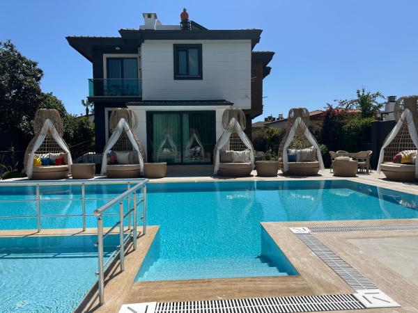 Ultra Luxury 1 + 0 Ground Floor House - Turkey