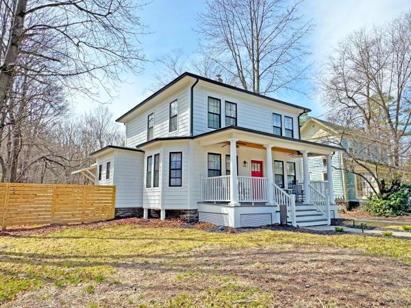 Renovated Home Seconds From Town - Woodstock, NY