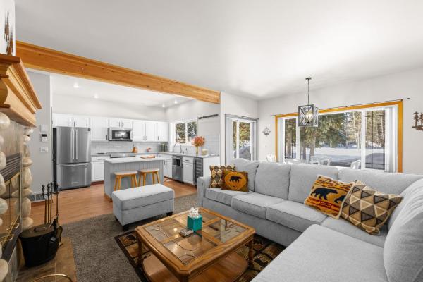 Birdie Glen Retreat - Golf Course Getaway With Hot Tub And Office - Ponderosa State Park, McCall