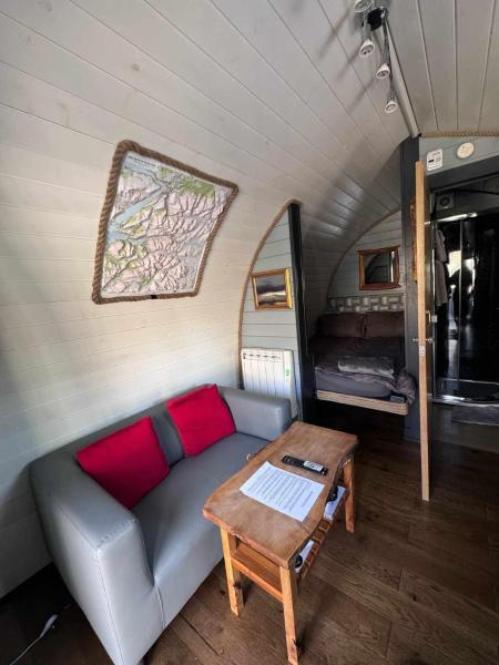 Riverside Pod, West Highland Way Holidays - 格倫科