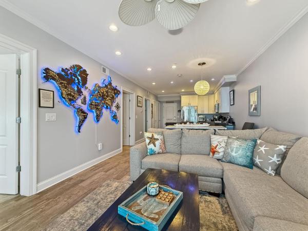 Luxurious Penthouse, King Beds. Dog & Ada Friendly - Dewey Beach, DE