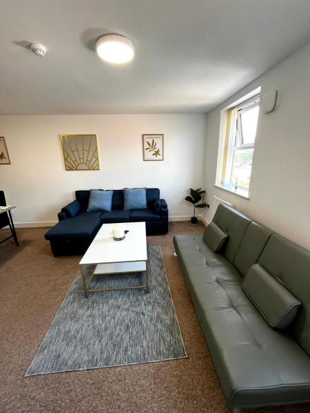 The Failsworth Collection - Stylish Apartments With Free Parking - Oldham