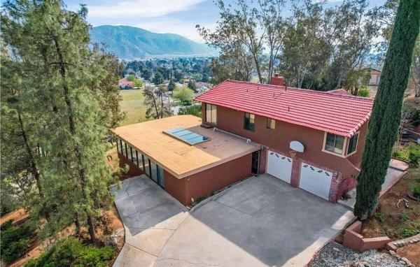 The Hill House - Duplex - Banning, CA