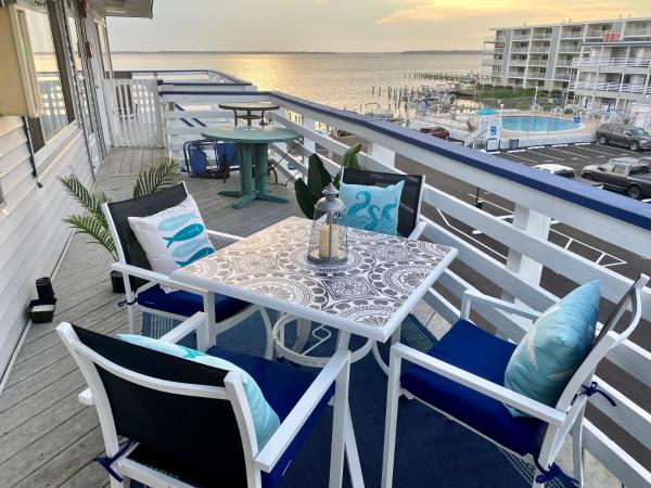 Renovated 1-bedroom Condo With Bay Views, Near Convention Center & Beach - Ocean City, MD