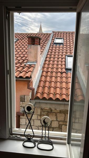 Boutique Suit 02 - Zadar