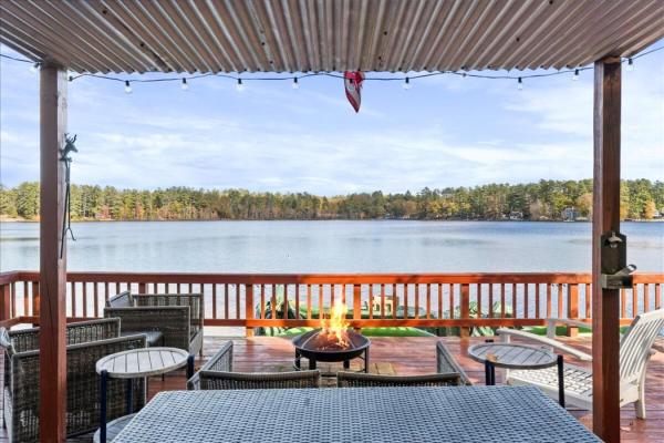 Waterfront Cottage - Maine