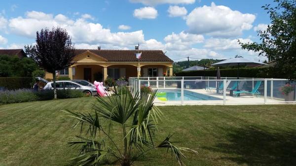Maison Avec Piscine Privée à Siorac En Périgord - Le Bugue