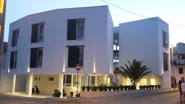 Avis Hotel - Stara Novalja