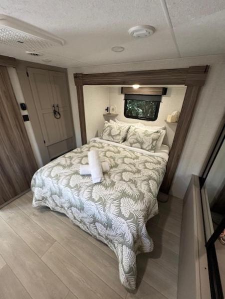 Glamping In Paradise - Palm Beach, FL