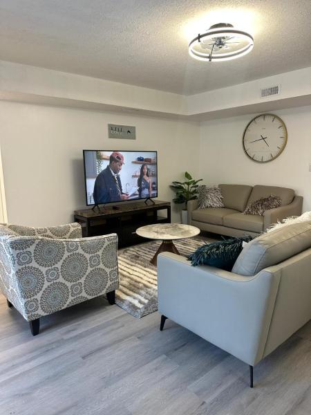 2bedroom, 2bed Day Light Suite In A Nice And Secured Neighborhood - Prince George