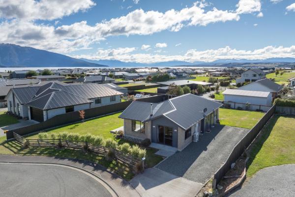 Mountainview Escape - Te Anau Holiday House - Te Anau