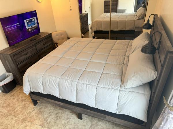 King's Suite Escape - Claremont, CA
