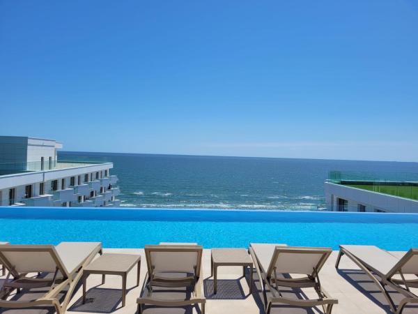 Prime 11 In Infinity Pool & Spa Resort - Năvodari