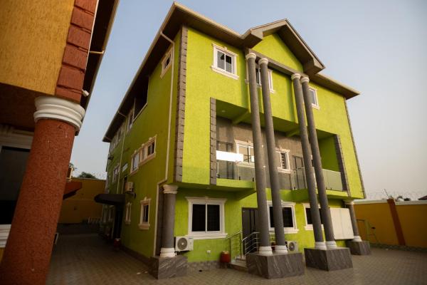 Lutzville Apartment - Kumasi