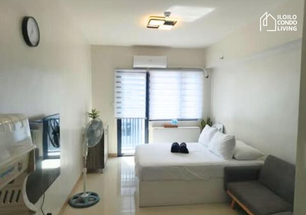 Studio Unit A12 With Balcony - Iloilo Condo Living - Iloilo City