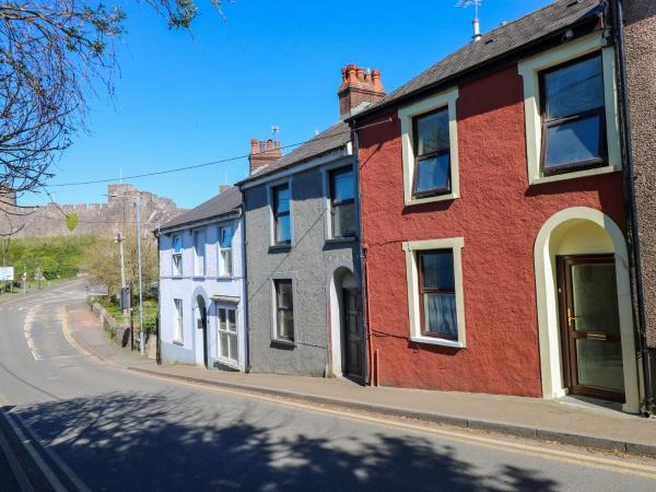 Ty Coch Y Castell - Pembroke Dock