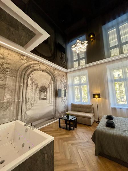 Sky Mirror Jacuzzi - Kraków