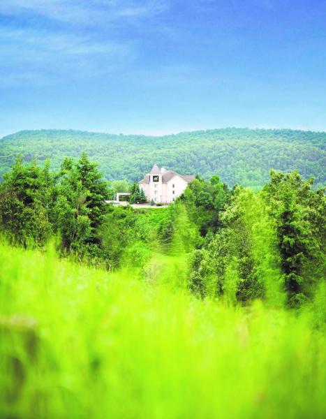 Ax Hotel -