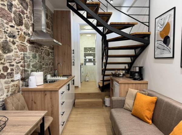 Laura S Luxury Loft - Митилины