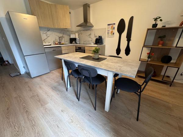 Grande Maison Centre Ville - 5ch - 14 Pers - Romainville