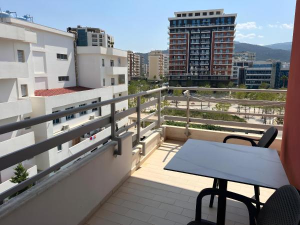 Thoma's K Studios - Vlorë