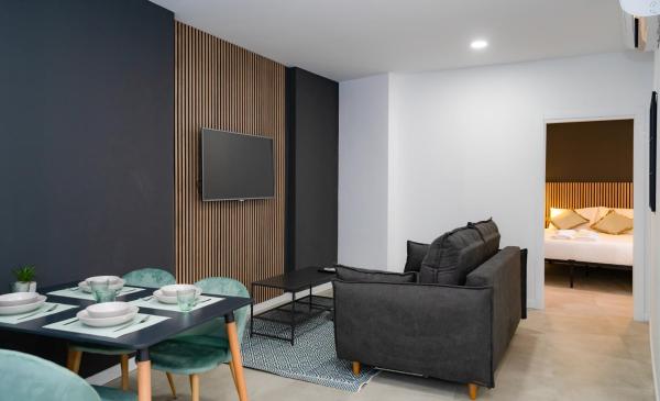 Nomad Malaga - Airport Iii - Malaga