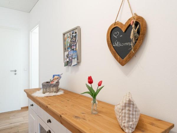 Ferienwohnung Anemone - 4 Zimmer Mit Bergblick & Alpenflair - Kaufbeuren