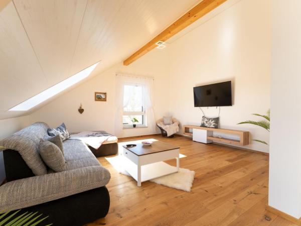 Ferienwohnung Anemone - 4 Zimmer Mit Bergblick & Alpenflair - Kaufbeuren