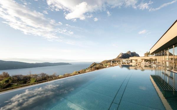 Stroblhof Lake Garda Active Family Spa Resort - Gargnano