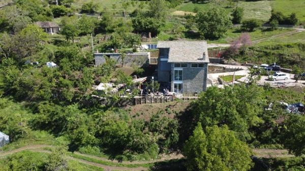 Xhaferri Guesthouse - Albania