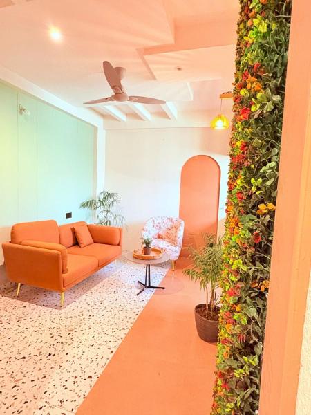 Hideaways Homestay - Indore