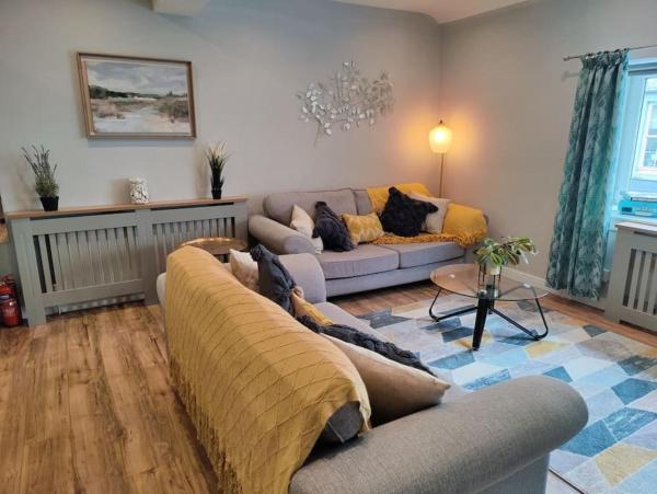 Fabulous 2bd Maisonette Dunfermline, Fife - Fife