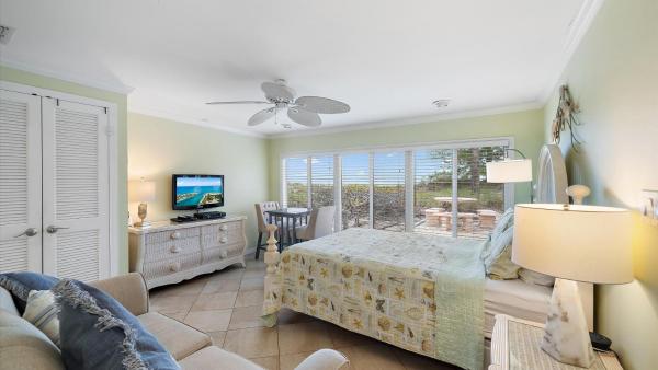 Las Hermanas 4 - Longboat Key, FL