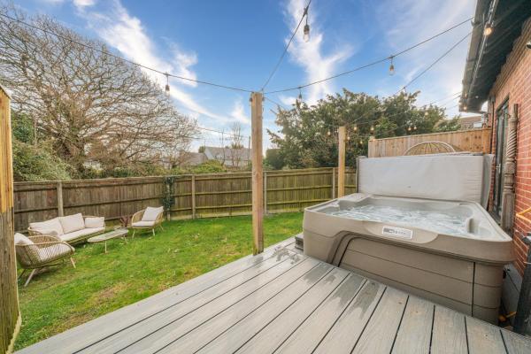 Relaxing Coastal Cottage With Hot Tub & Views - Beaulieu
