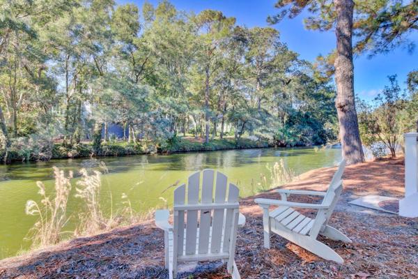 Lake Village Cottage 18 - Isle of Palms, SC