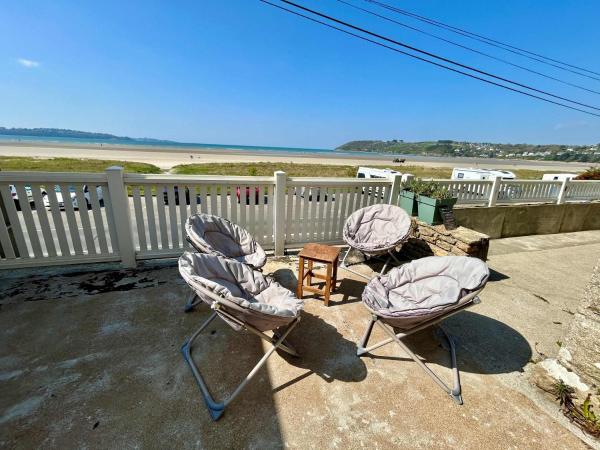 Charming Seaside Family Home - Sleeps 8 - Locquirec