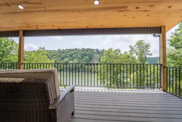 Beaver Lake Retreat With Hot Tub & Game Room - Springdale, AR