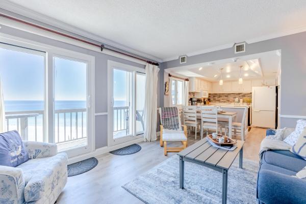 Beachy King At Pinnacle Port - Rosemary Beach, FL