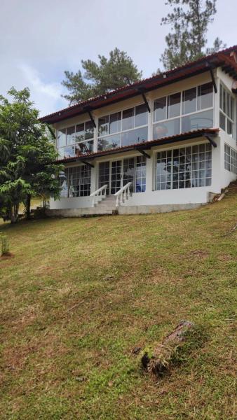 Mountainzenescape - Panama City