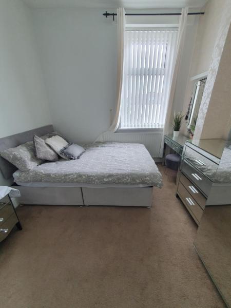Private Double Room In Cardiff - Cardiff